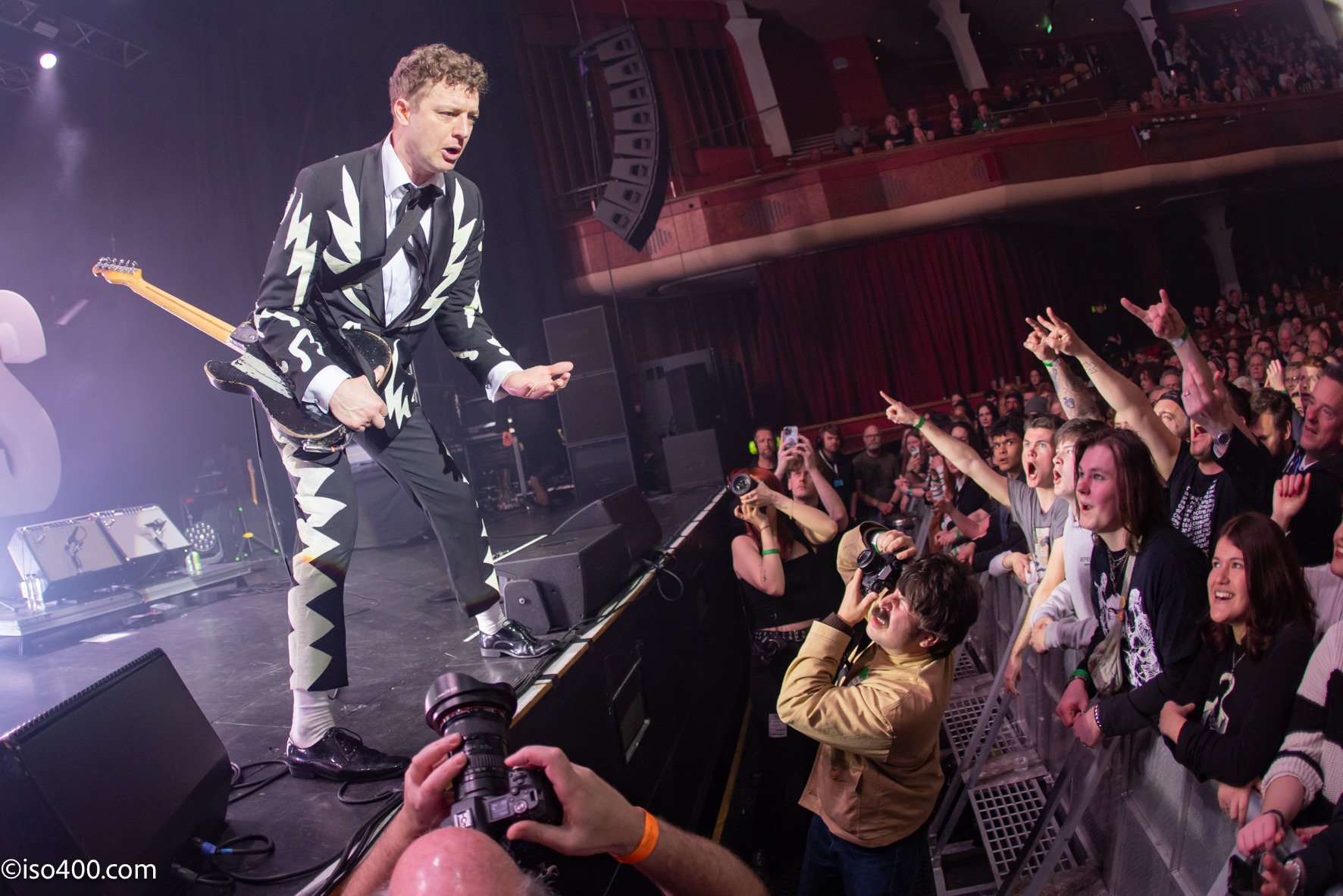 © Mike Burnell – iso400.com – Breaking Glass Magazine