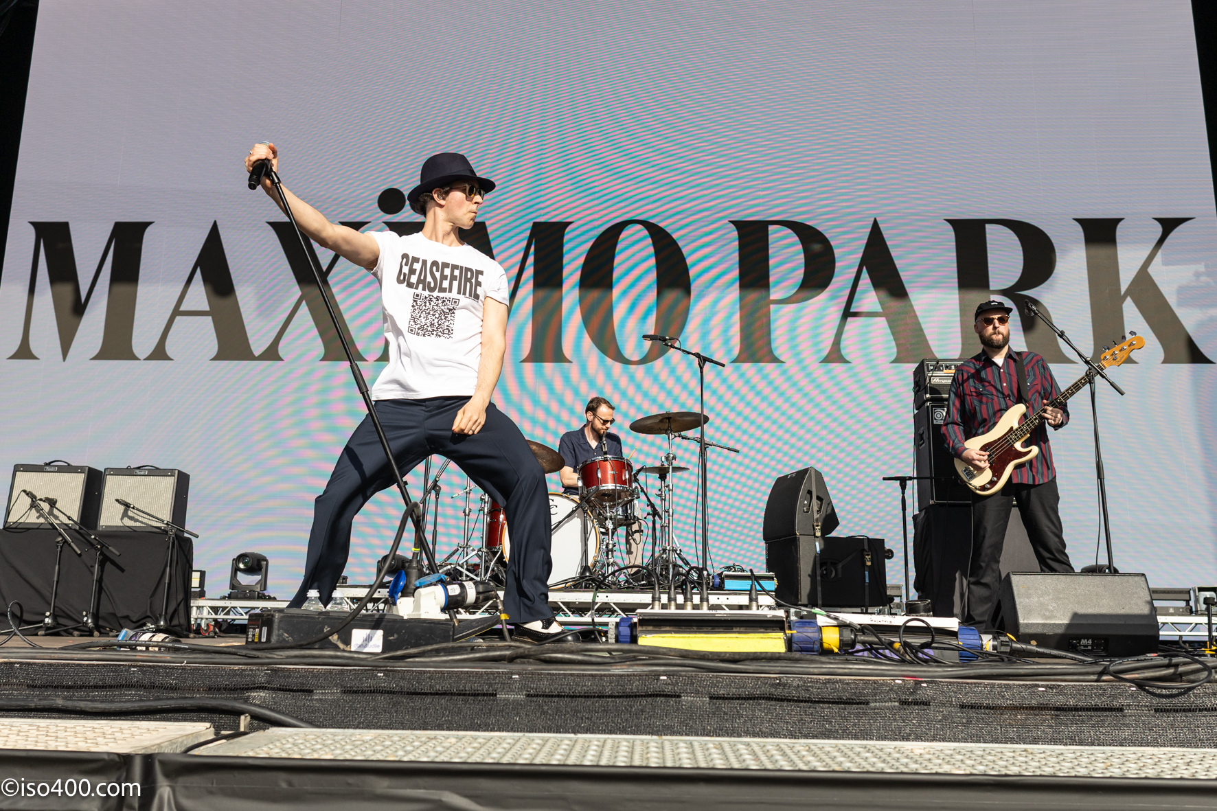 Maximo Park pic by Mike Burnell-9191 – Breaking Glass Magazine